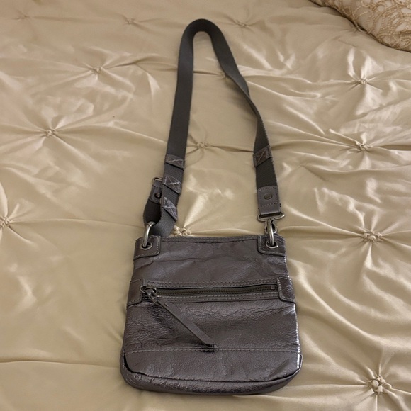 Clarks | Bags | Vintage Clarks Metallic Silver Crossbody Bag | Poshmark